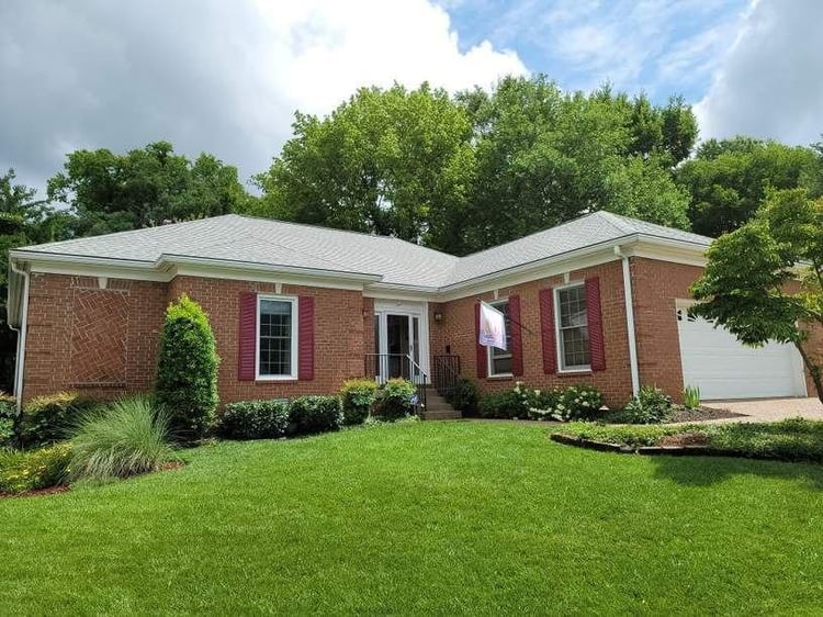 How Much Does a Composition Roof Cost? (Average and Per Square Foot)