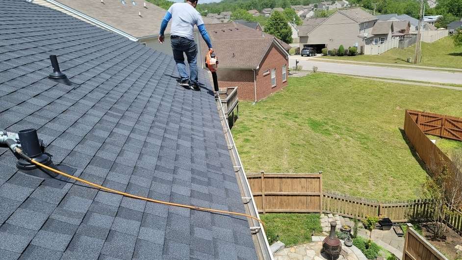 How Messy is Getting a New Roof?
